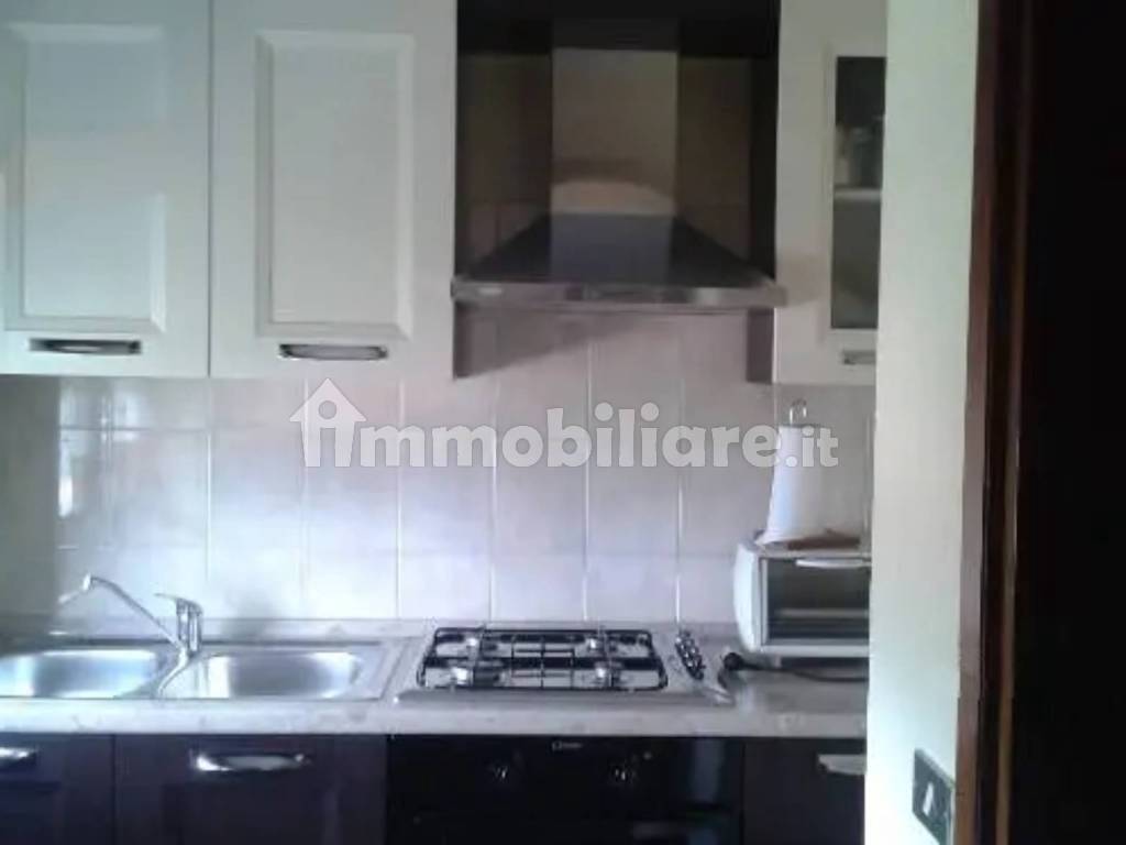 Venta Piso Gambatesa. Piso de tres habitaciones en via San angelo. Buen ...