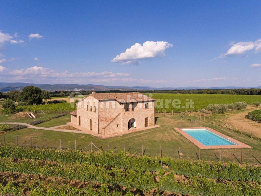 Vendita Rustico in Case Sparse Cortona 1160 Cortona. Ottimo stato ...