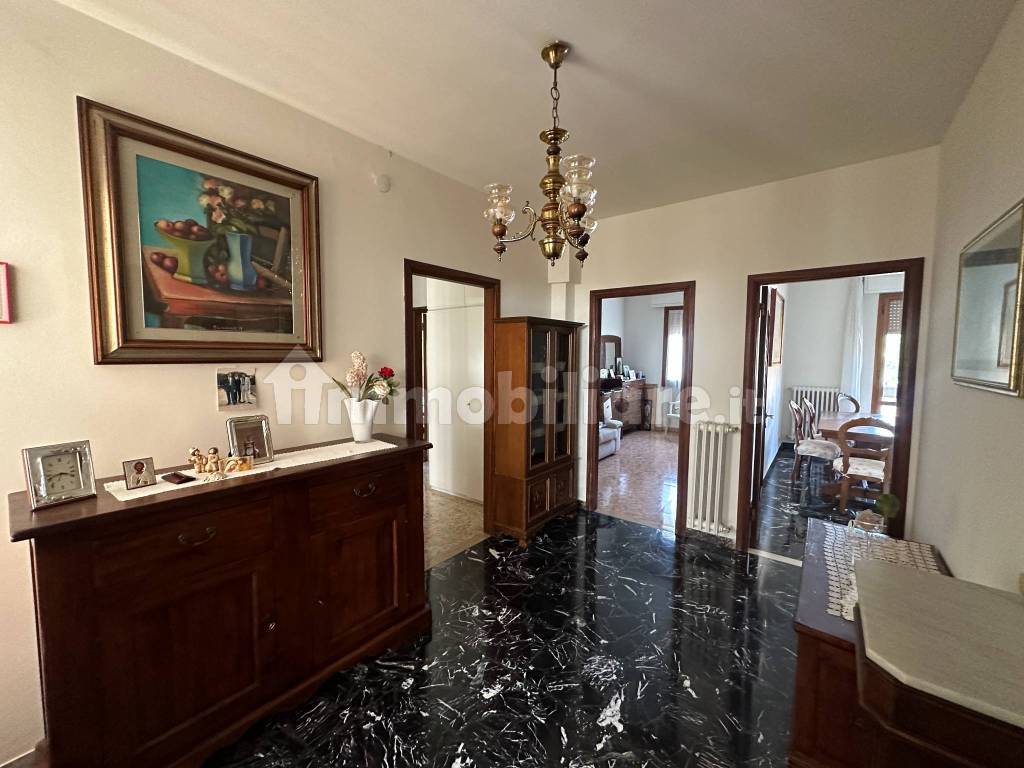 Vendita Appartamento in via Cesare Grassi. Prato. Buono stato ...