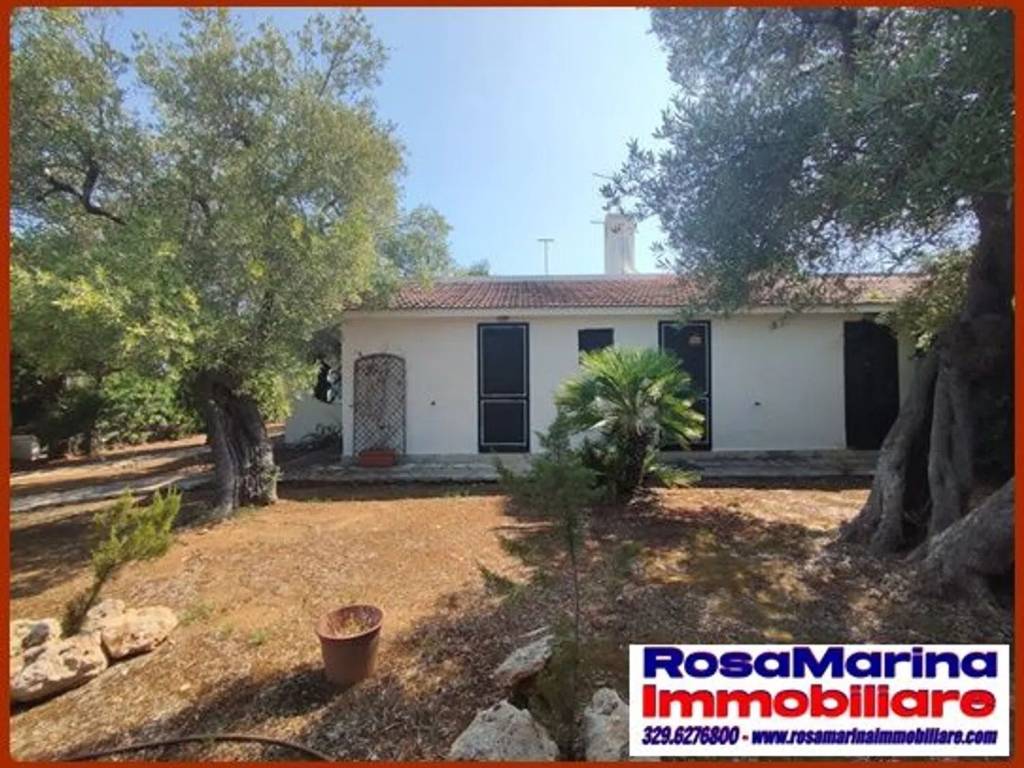 Vendita Villa unifamiliare in via Harold San C. Ostuni. Buono stato, con terrazza, riscaldamento ...