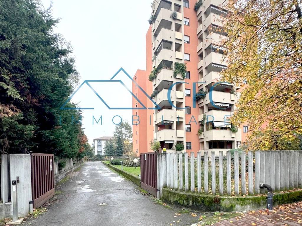 Garage - Box via 1 Maggio 5, Segrate, Rif. 116068019 - Immobiliare.it