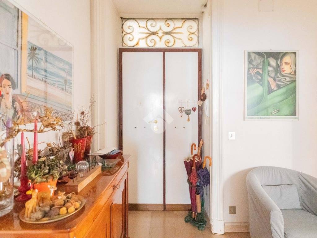 Vendita Appartamento in via Taro 35. Roma. Da ristrutturare, piano ...