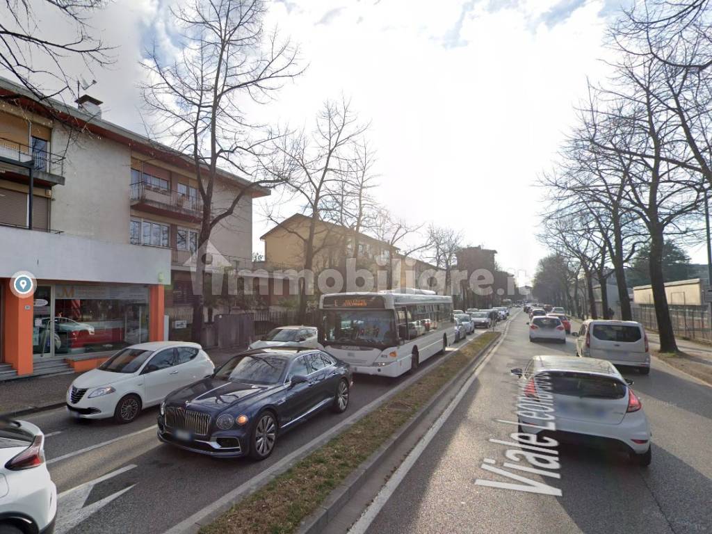 Stanza doppia in affitto, affittasi camera doppia viale Leonardo da ...