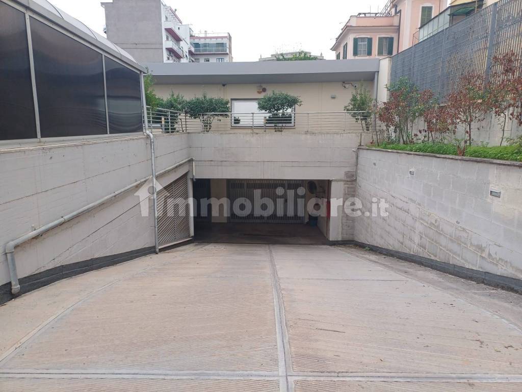 Garage - Box via Ettore Fieramosca, Roma, Rif. 116141007 - Immobiliare.it