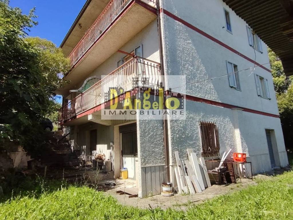 Vendita Villa unifamiliare in via Roma, 328 Castel di Lama. Buono stato ...