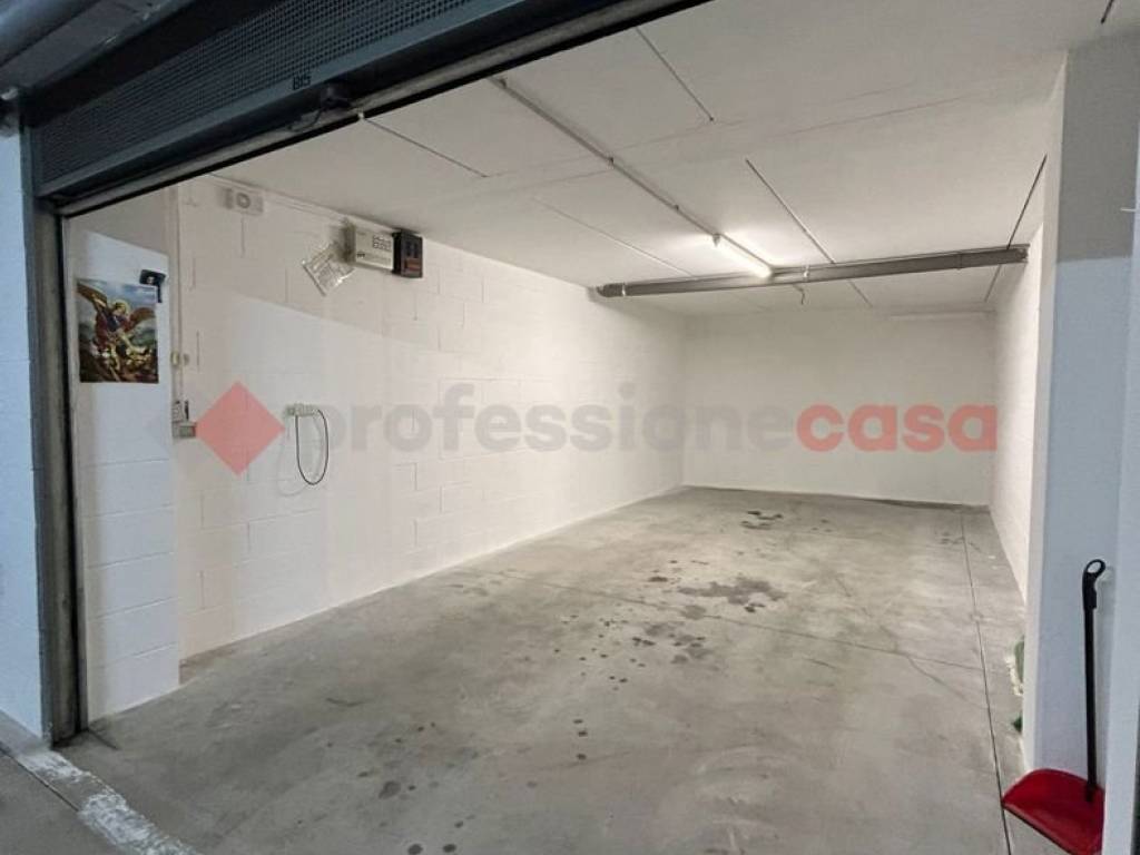 Garage - Box via fallacara, 11, Bari, Rif. 116162525 - Immobiliare.it