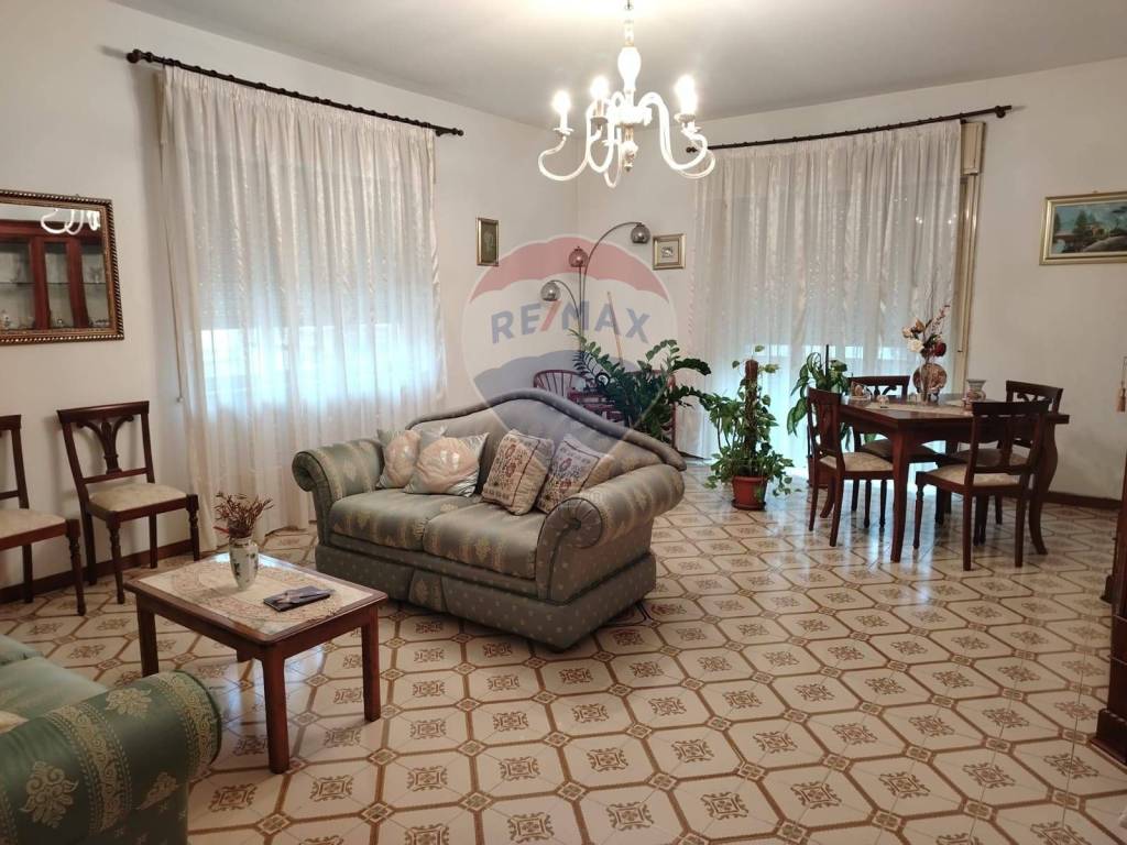 Vendita Appartamento in via Pitagora 2. Gela. Buono stato, primo piano ...