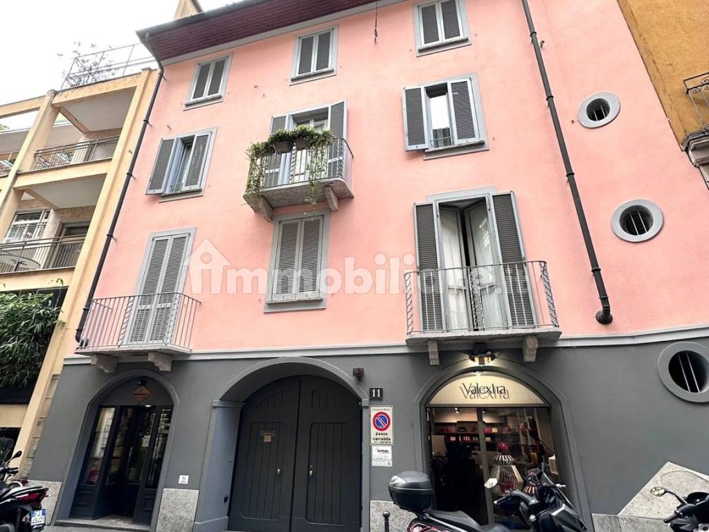 Sale Apartment Milan. 4-room flat in via Cerva 11. Good condition ...