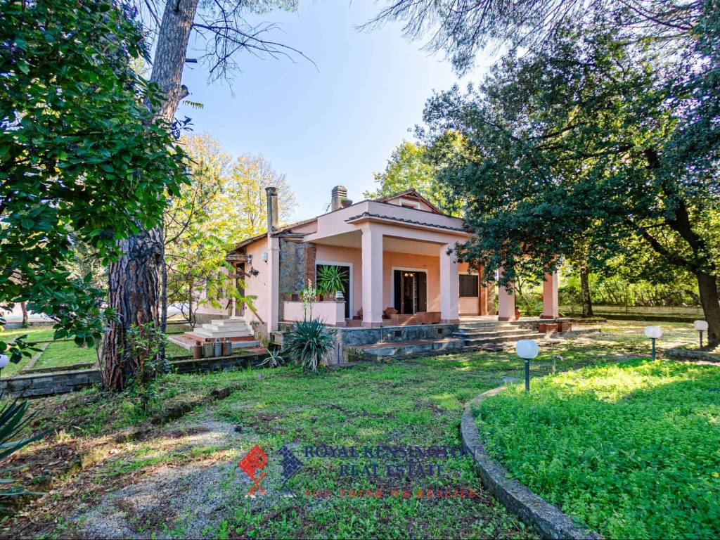 Vendita Appartamento in via Colle Persico. Zagarolo. Buono stato, piano ...