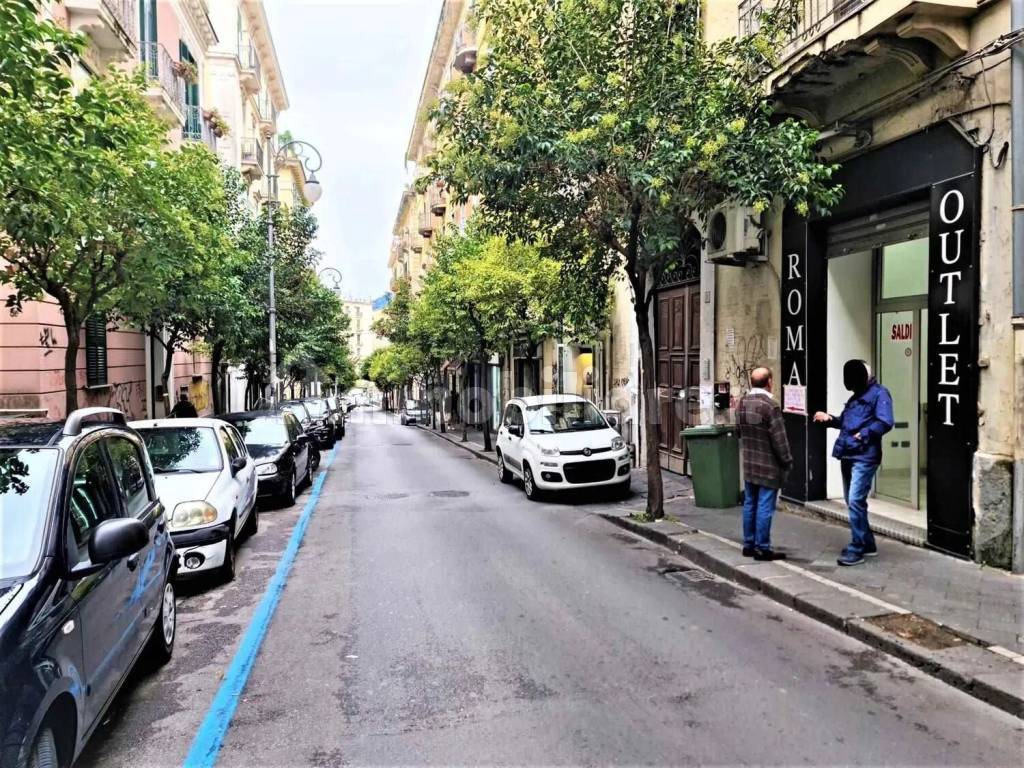 Locale commerciale via Francesco Paolo Volpe, 53, Salerno, Rif ...