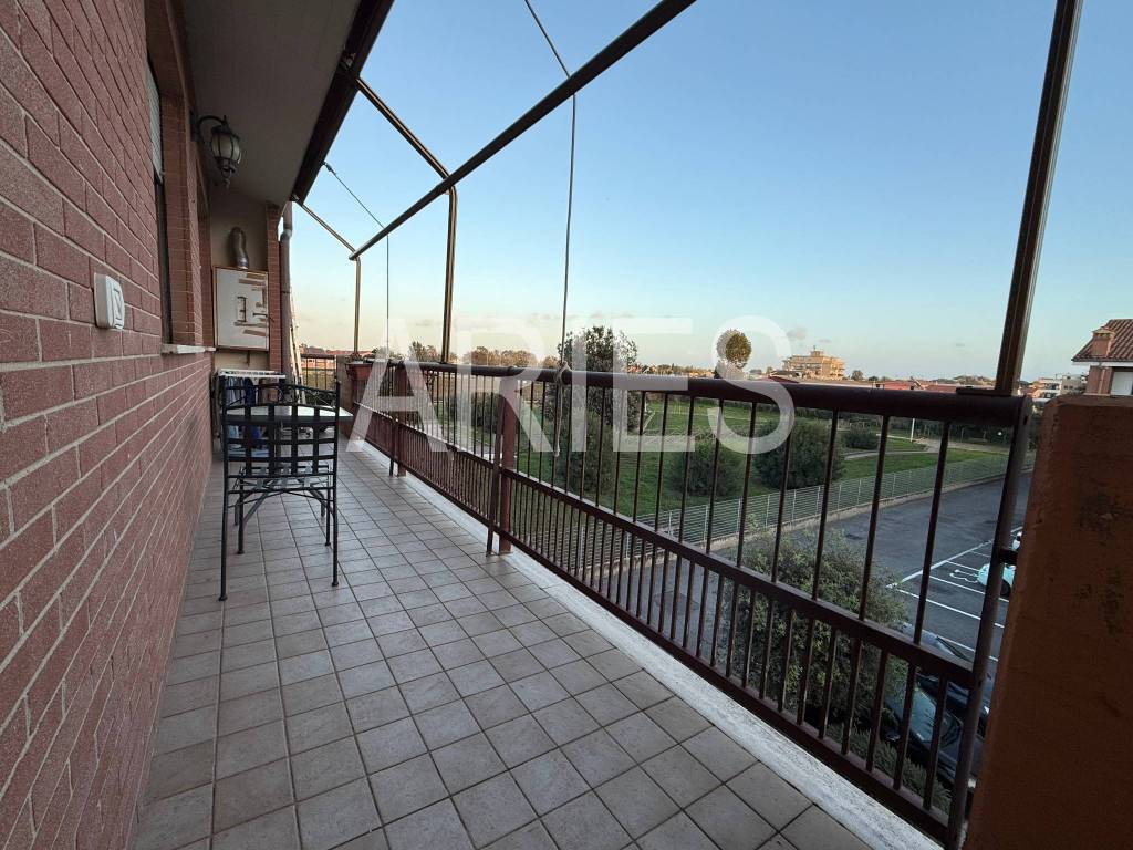 Sale Apartment Fiumicino. 3-room flat in via Amico Bignami 93. Good ...