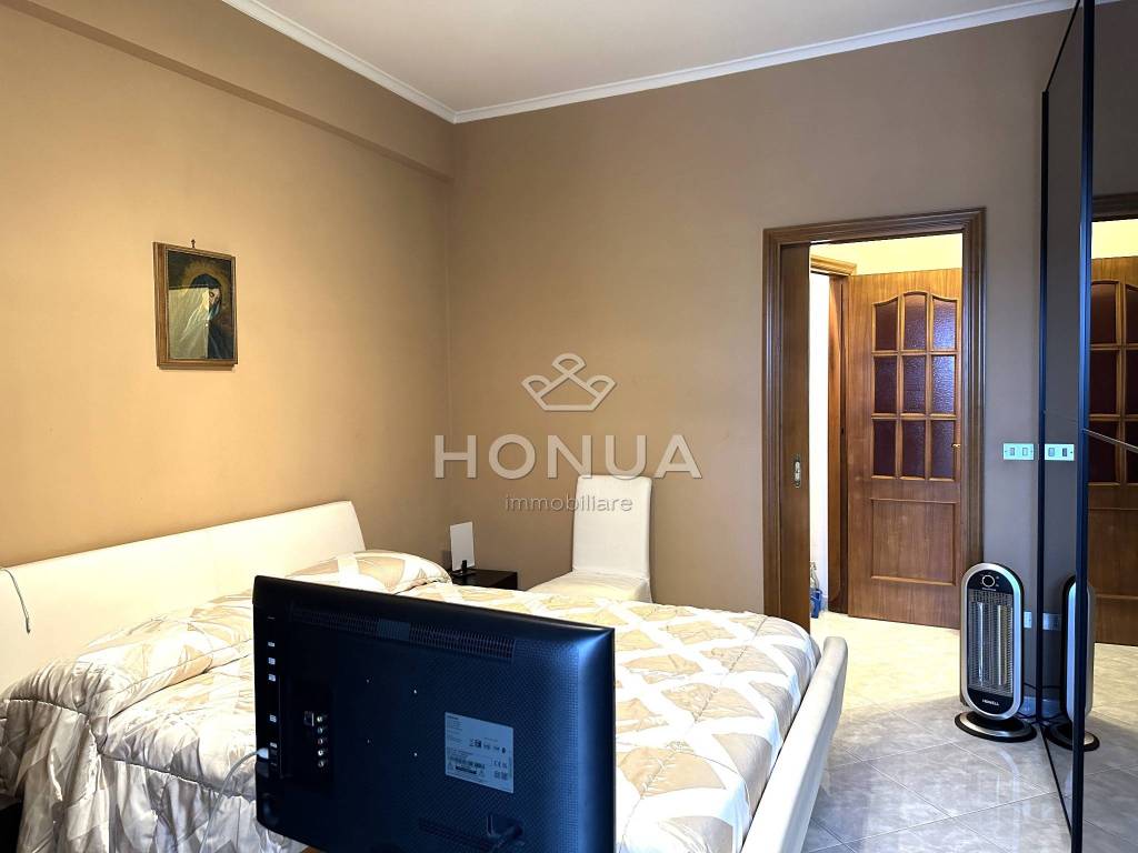 Vendita Appartamento Napoli. Trilocale in via Enea Zanfagna 36. Buono ...