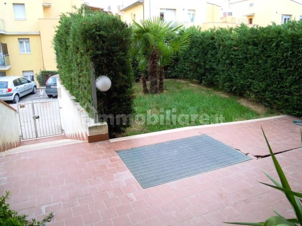 Vendita Appartamento Castelfidardo. Trilocale in via Carini. Buono ...