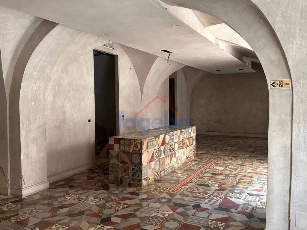 Locale commerciale via Mario Pagano, 247, Trani, Rif. 116344021 ...