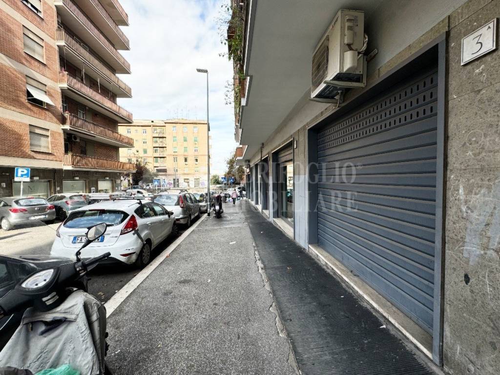 Attività commerciale via Romanello da Forlì, Roma, Rif. 116369289 ...