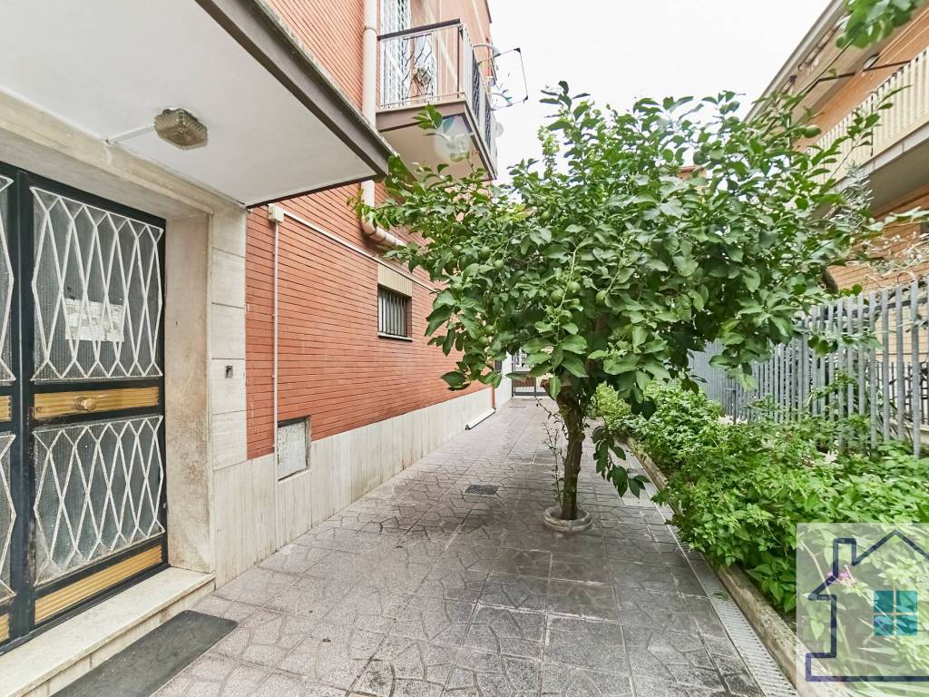 Affitto Appartamento Roma. Bilocale in via Luigi Chiozza. Buono stato ...