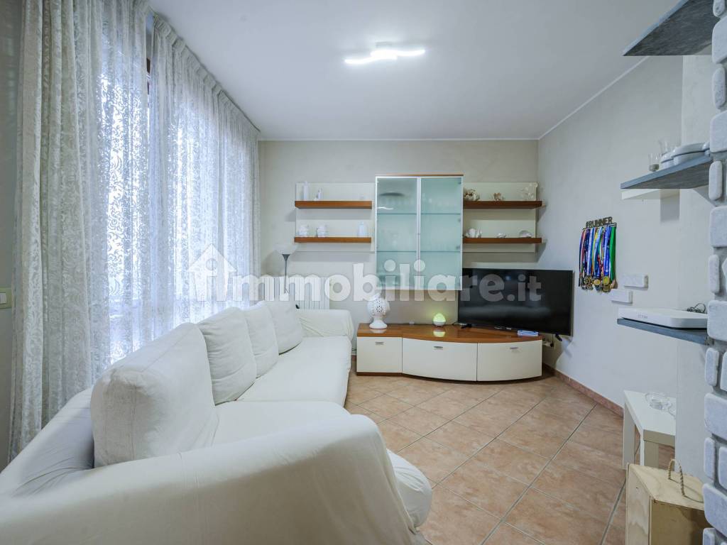 Vendita Appartamento in via Yitzhak Rabin 20. Cadelbosco di Sopra ...