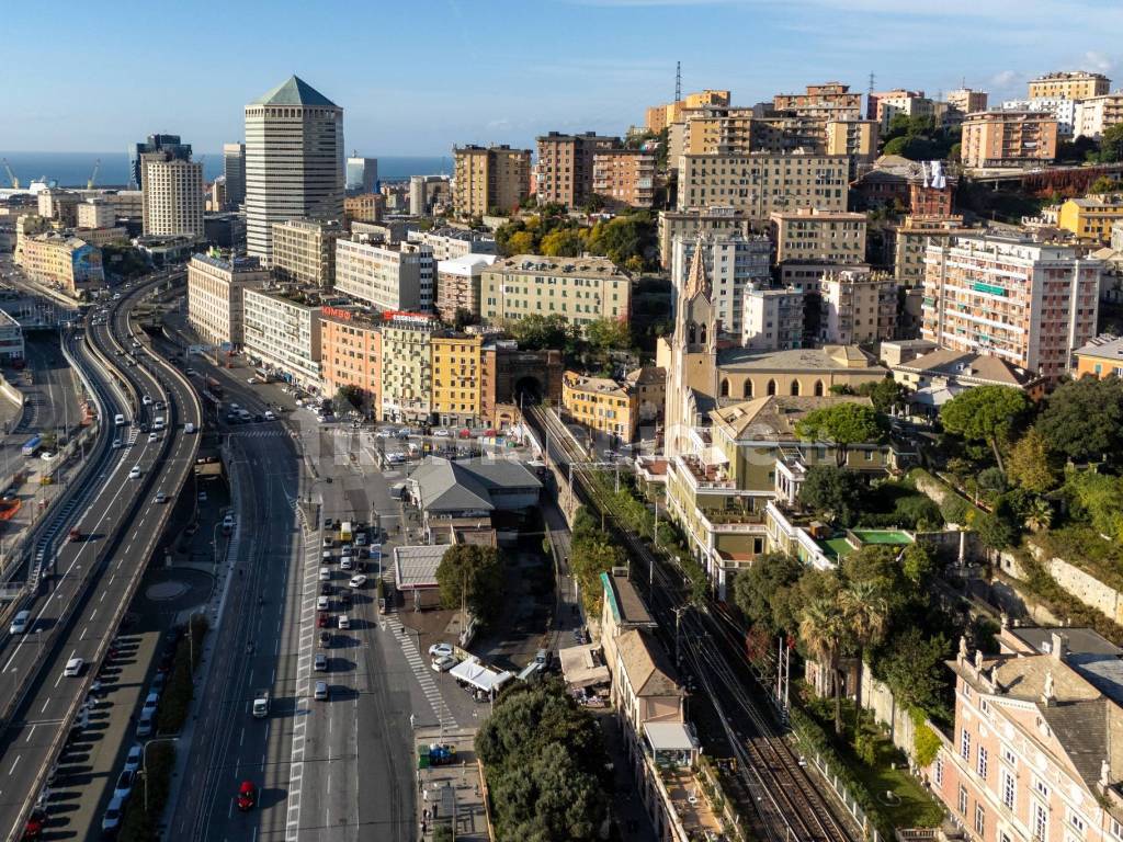 Palazzo - Edificio piazza Dinegro, Genova, Rif. 116441935 - Immobiliare.it