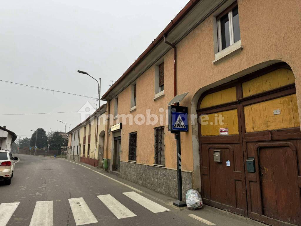 Vendita Terratetto unifamiliare in via Roma 7 Suardi. Da ristrutturare ...