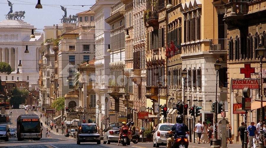 Locale commerciale via Firenze, Roma, Rif. 116460089 - Immobiliare.it