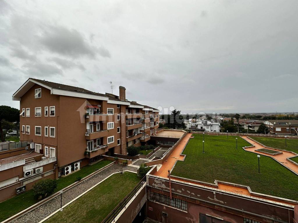 Vendita Appartamento Roma. Trilocale in via Menandro. Buono stato ...