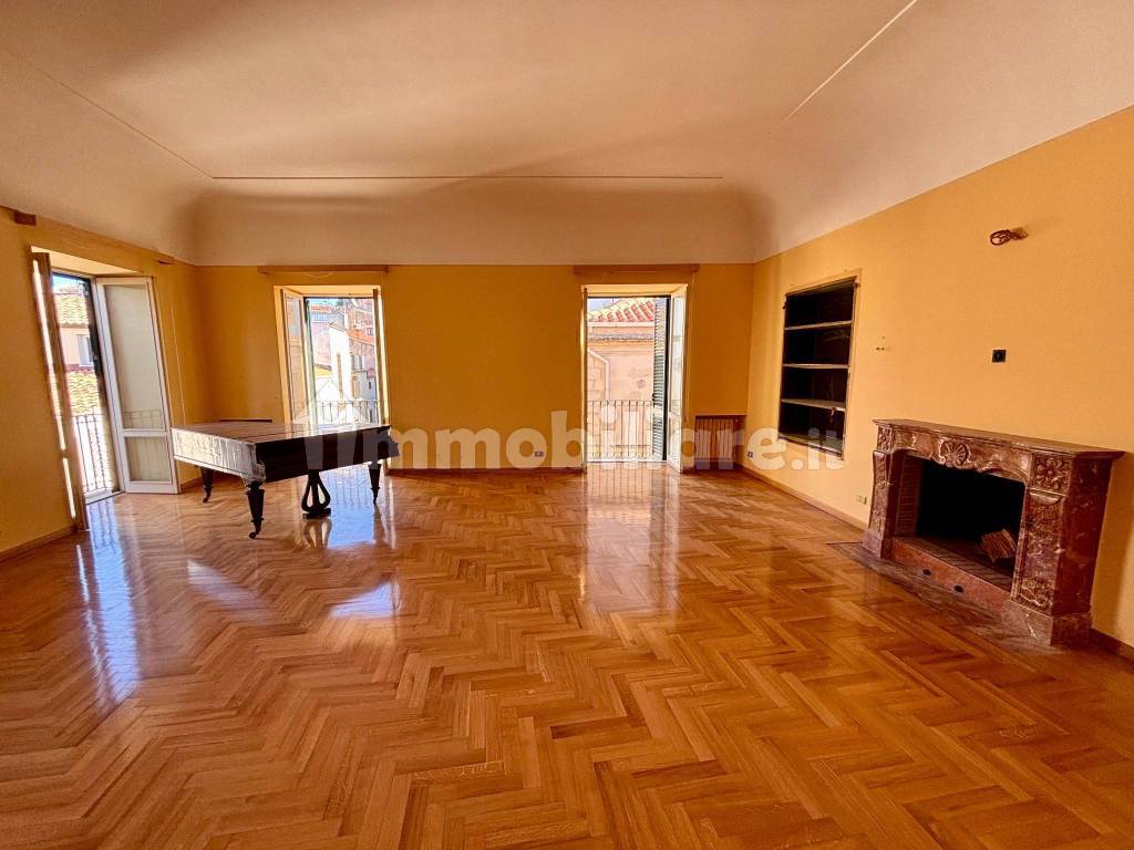 Vendita Appartamento in corso Ruggero 97. Cefalù. Ottimo stato, secondo ...