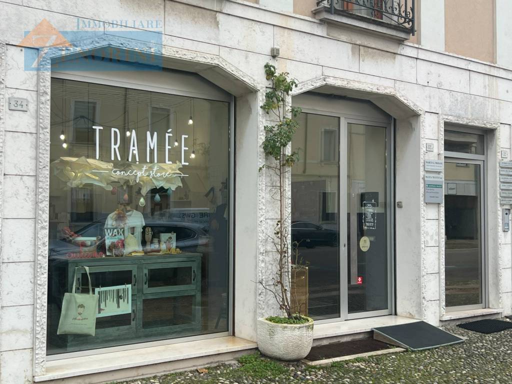 Locale commerciale corso Garibaldi 32, Villafranca di Verona, Rif ...