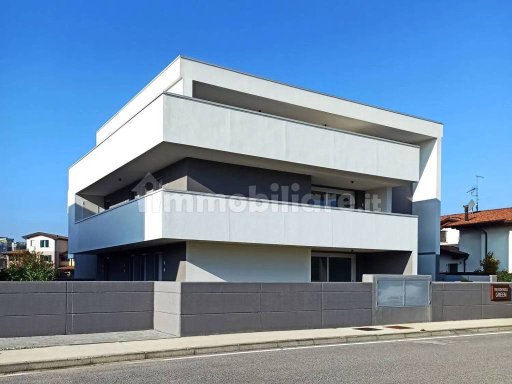 Vendita Appartamento in via Lazzaro. Cervignano del Friuli. Buono stato ...