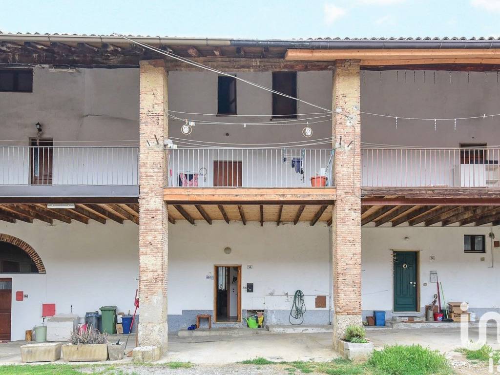 Vendita Appartamento Besana in Brianza. Bilocale in via Cardinal ...