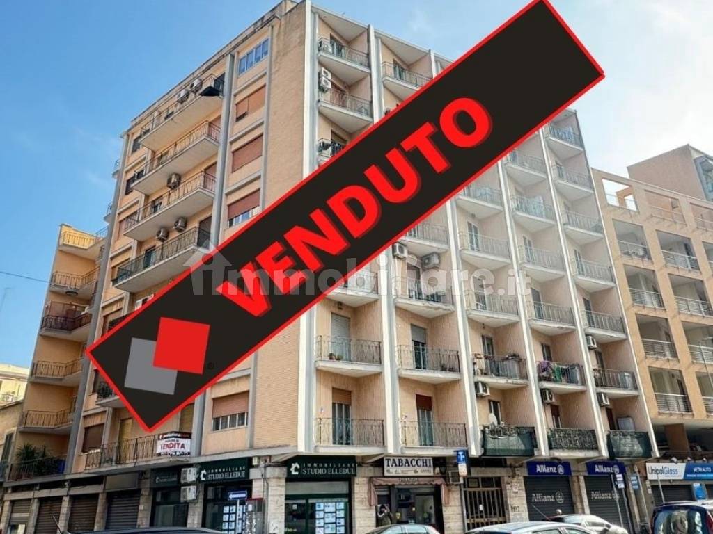 Vendita Appartamento Bari. Trilocale in via Brigata Regina , 1/i. Da ...