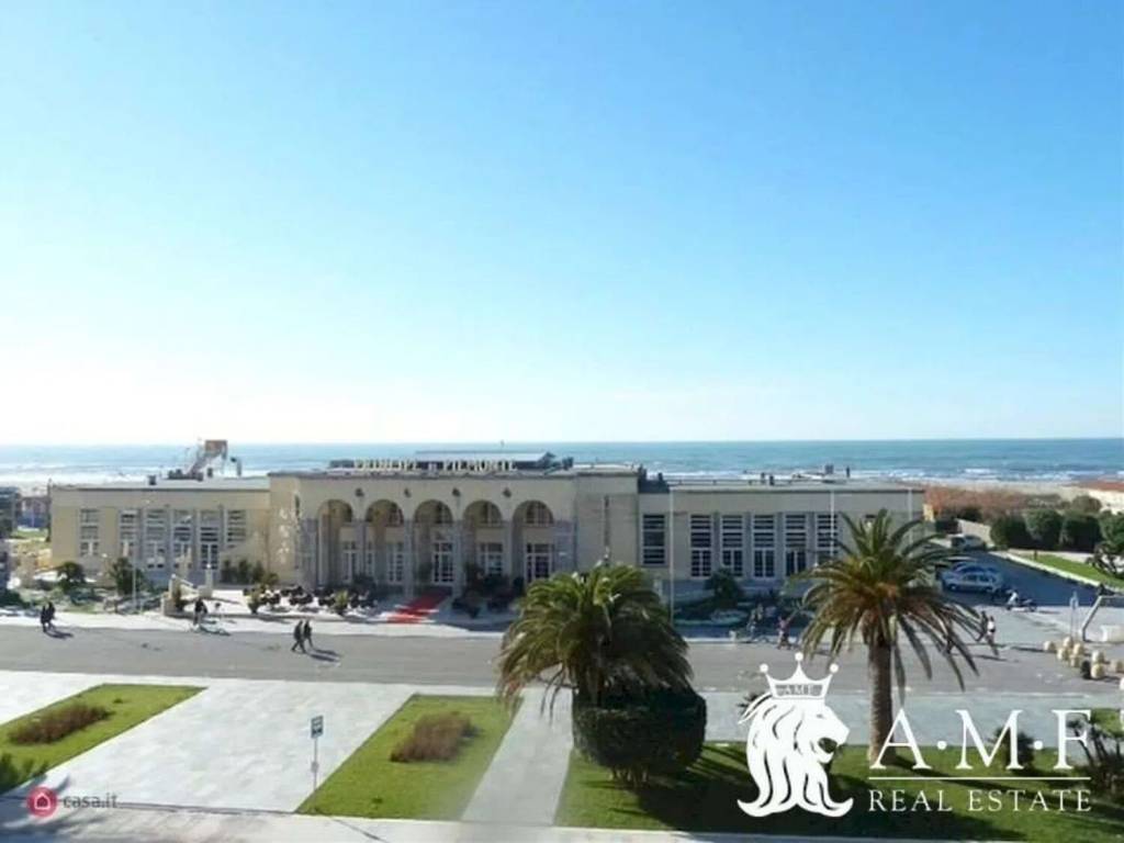 Affitto Appartamento Viareggio. Quadrilocale in viale Alfredo ...