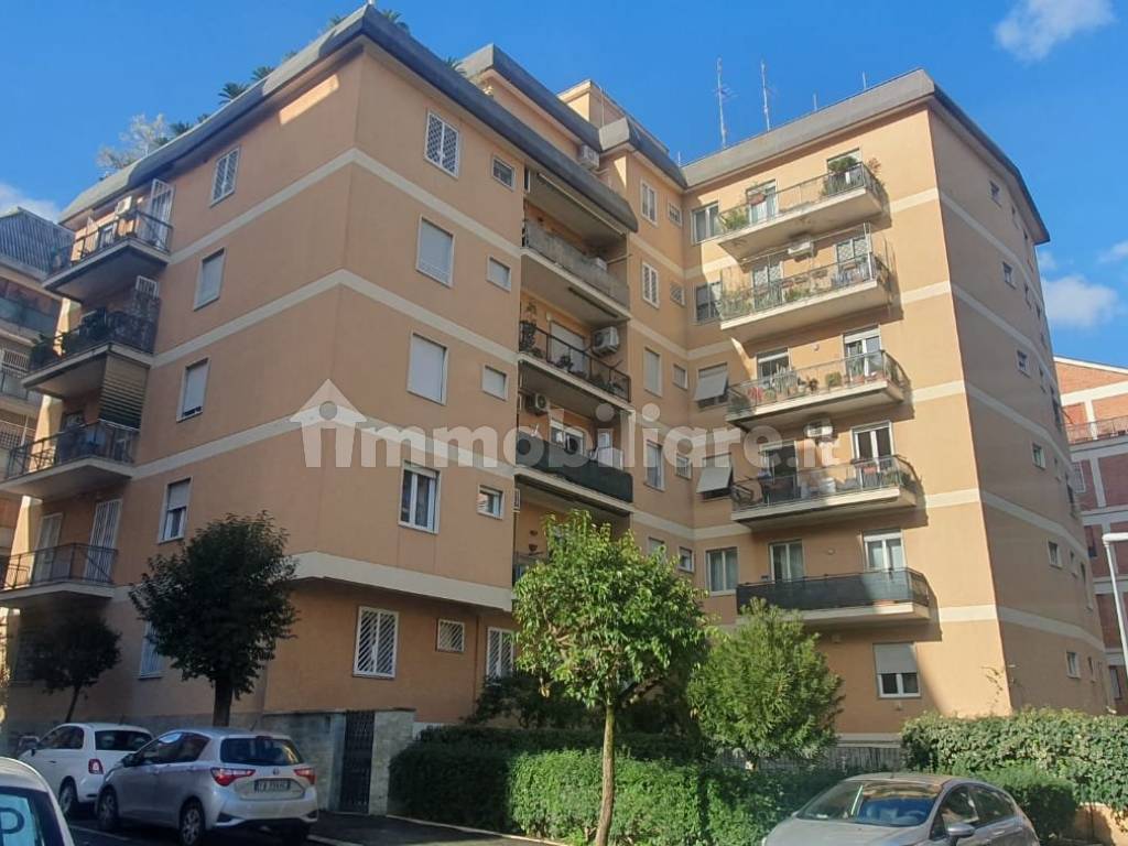 Vendita Appartamento Roma. Quadrilocale in via Accademia Tiberina ...