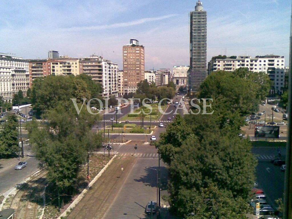 Vendita Appartamento Milano. Trilocale in via turati. Nuovo, terzo ...