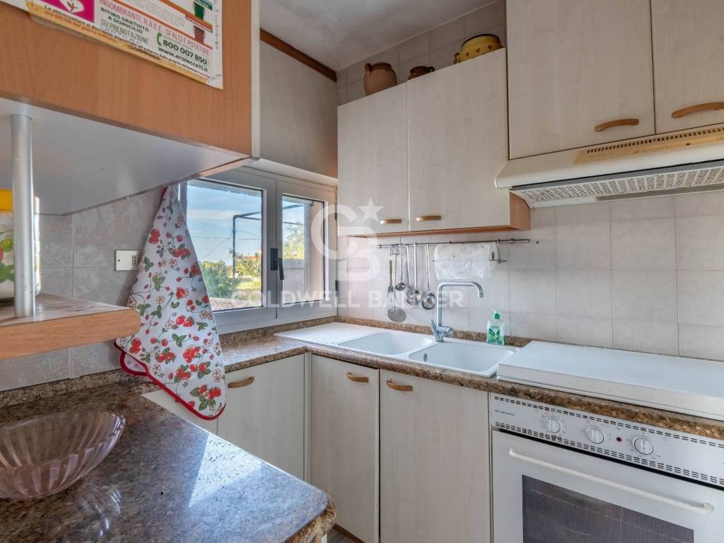 Vendita Villa unifamiliare in Contrada Michele Gioia Racale. Buono ...