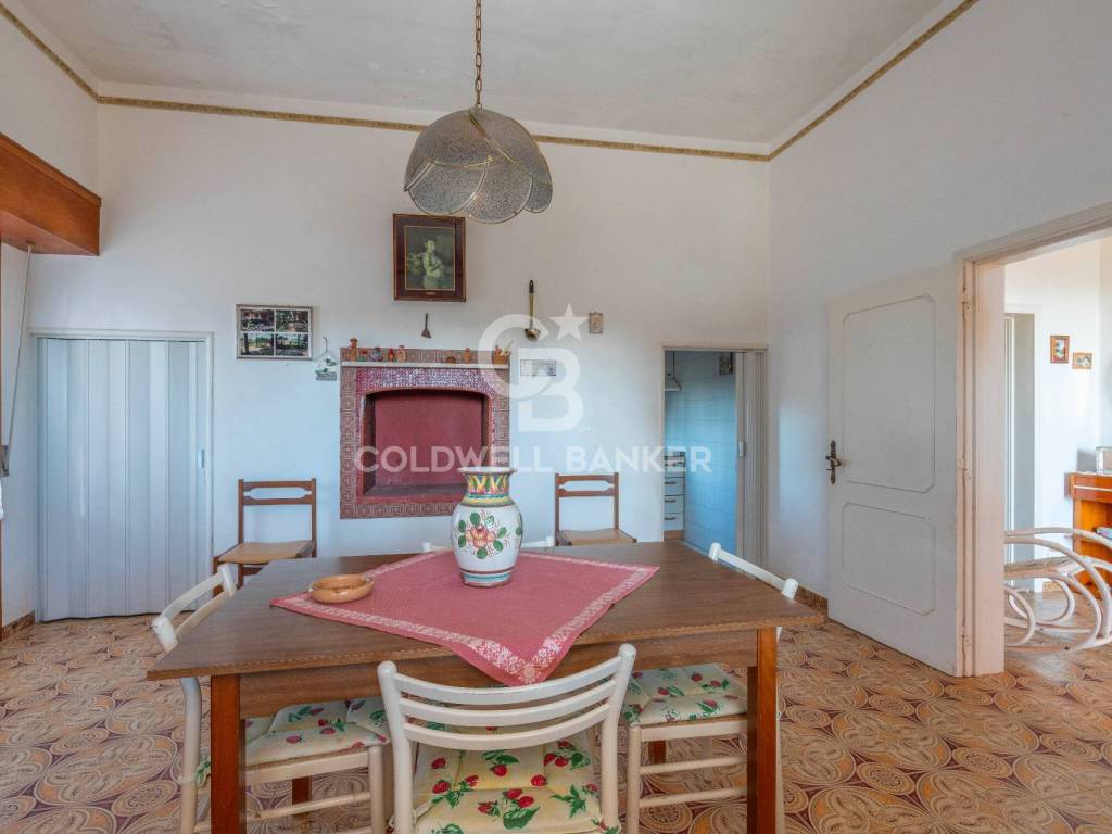 Vendita Villa unifamiliare in Contrada Michele Gioia Racale. Buono ...