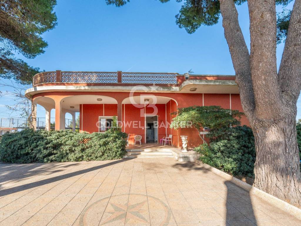 Vendita Villa unifamiliare in Contrada Michele Gioia Racale. Buono ...