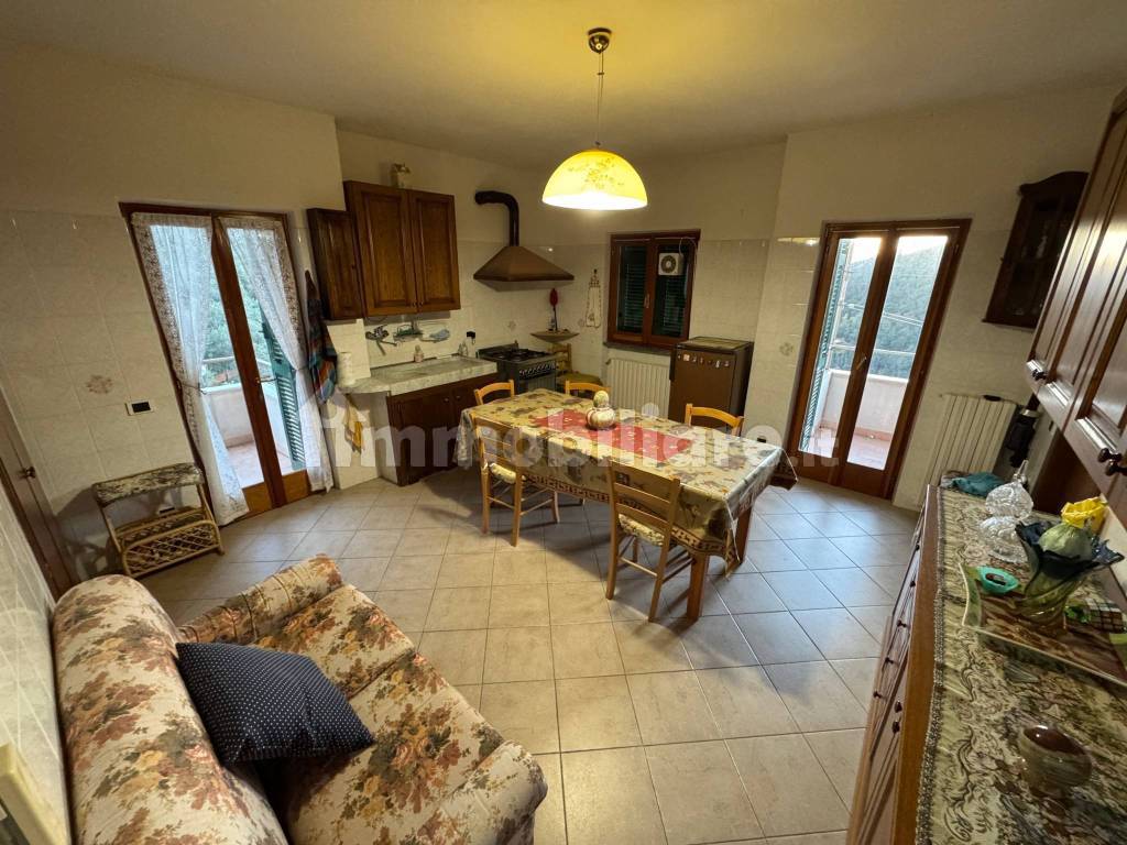 Vendita Appartamento Sestri Levante. Quadrilocale, Da ristrutturare ...