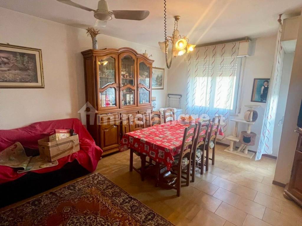 Vendita Appartamento San Felice sul Panaro. Quadrilocale in via della ...