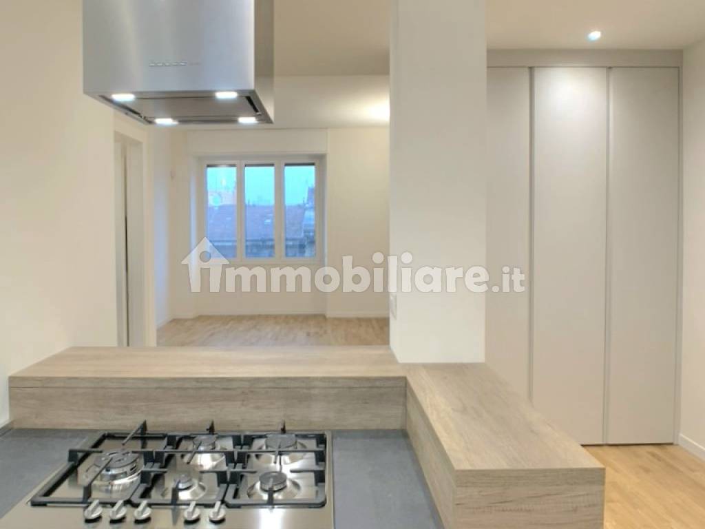 Affitto Appartamento Milano. Trilocale in via Tonale. Ottimo stato ...