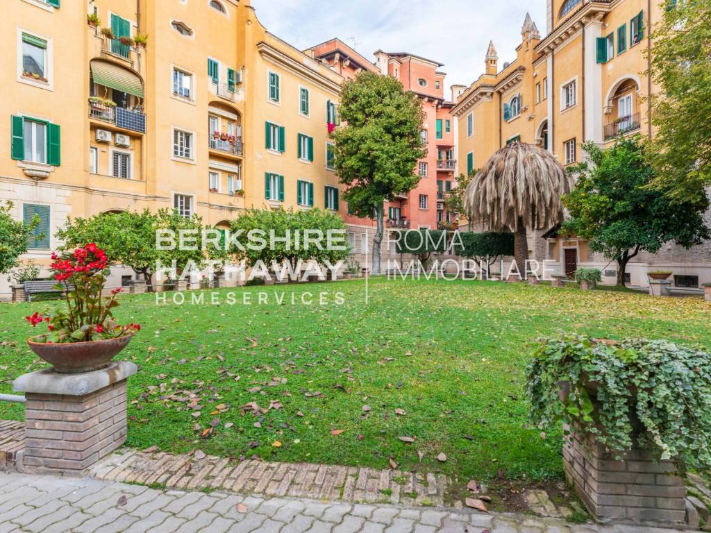 Vendita Appartamento Roma. Trilocale in piazza Tuscolo. Ottimo stato ...