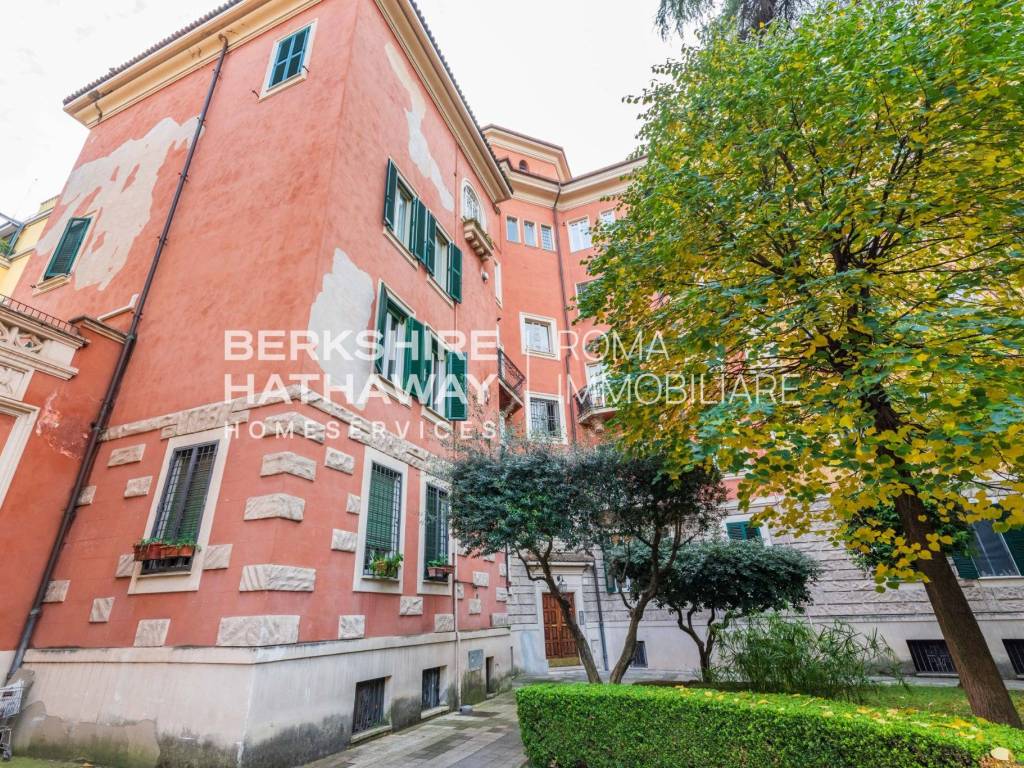 Vendita Appartamento Roma. Trilocale in piazza Tuscolo. Ottimo stato ...
