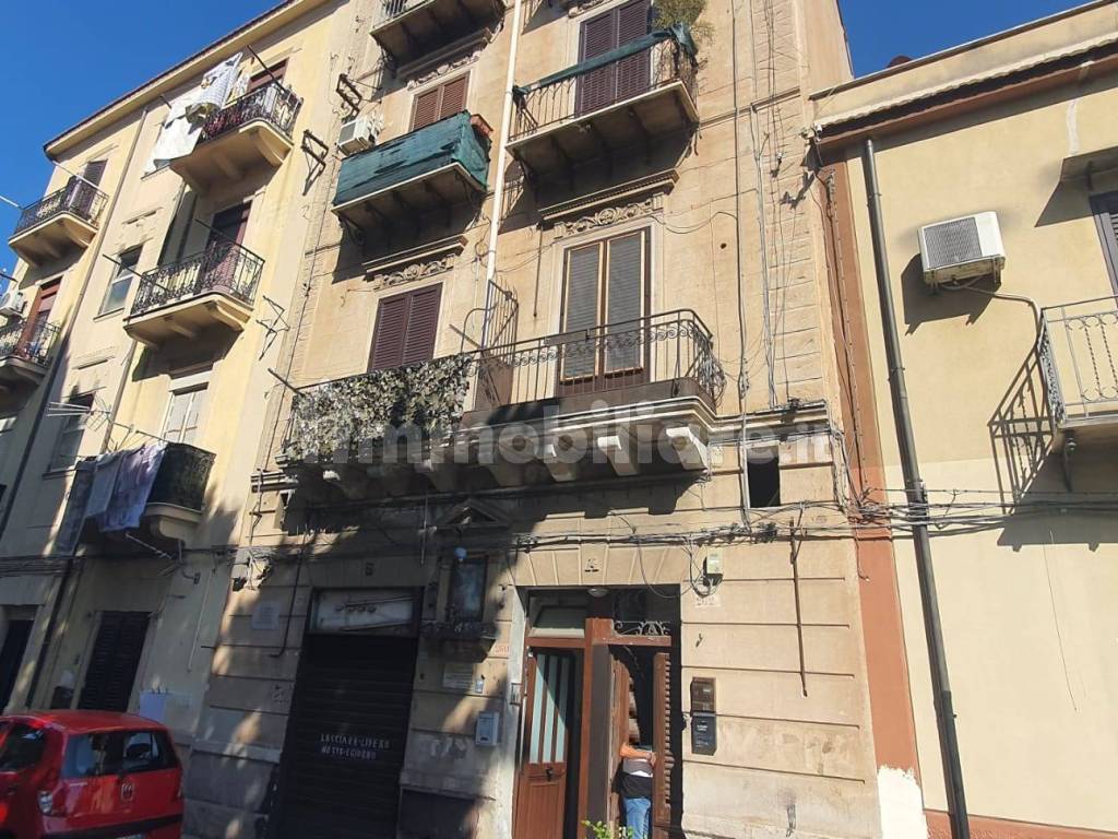 Affitto Appartamento Palermo. Trilocale in via Cipressi 260. Ottimo ...