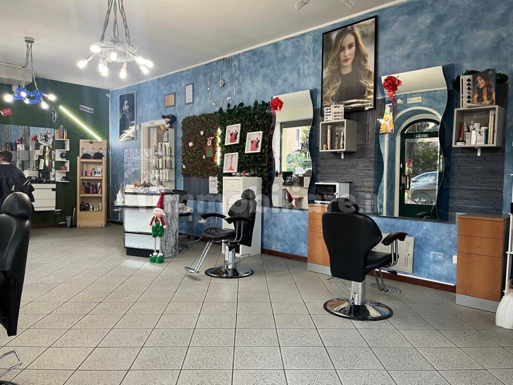 Parrucchiere - Barbiere viale Belforte, Varese, Rif. 116776345 - Immobiliare.it