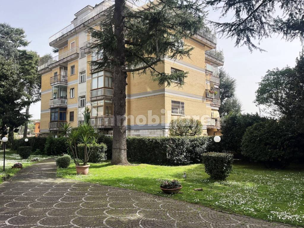 Vendita Appartamento in via dei Due Ponti 221. Roma. Ottimo stato ...