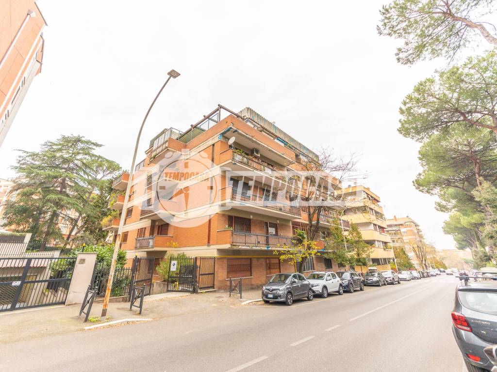 Vendita Appartamento in via Accademia Tiberina. Roma. Buono stato ...