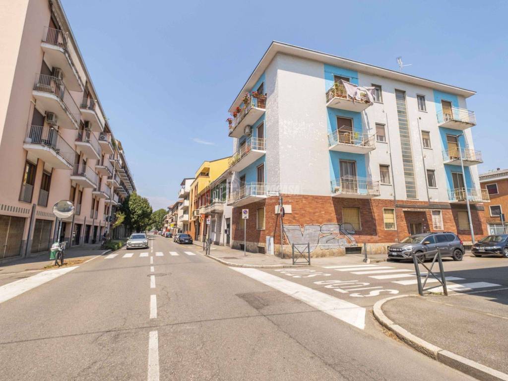 Vendita Appartamento Novara. Trilocale in viale Alessandro Volta. Buono ...