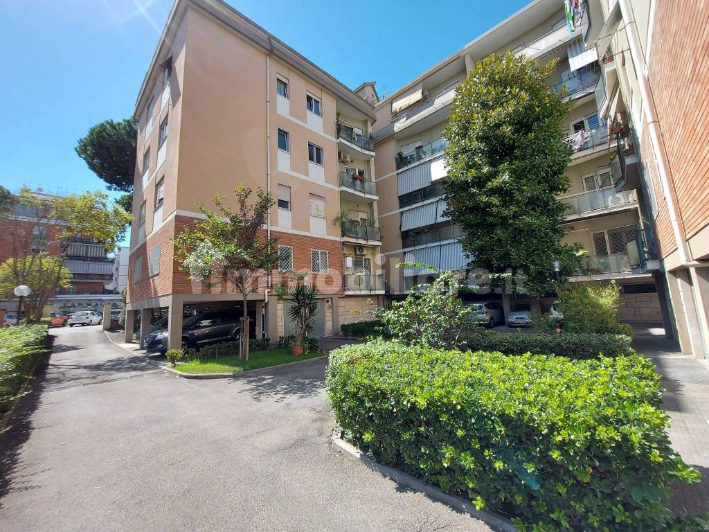 Vendita Appartamento Roma. Quadrilocale in via Capo Passero 9. Da ...