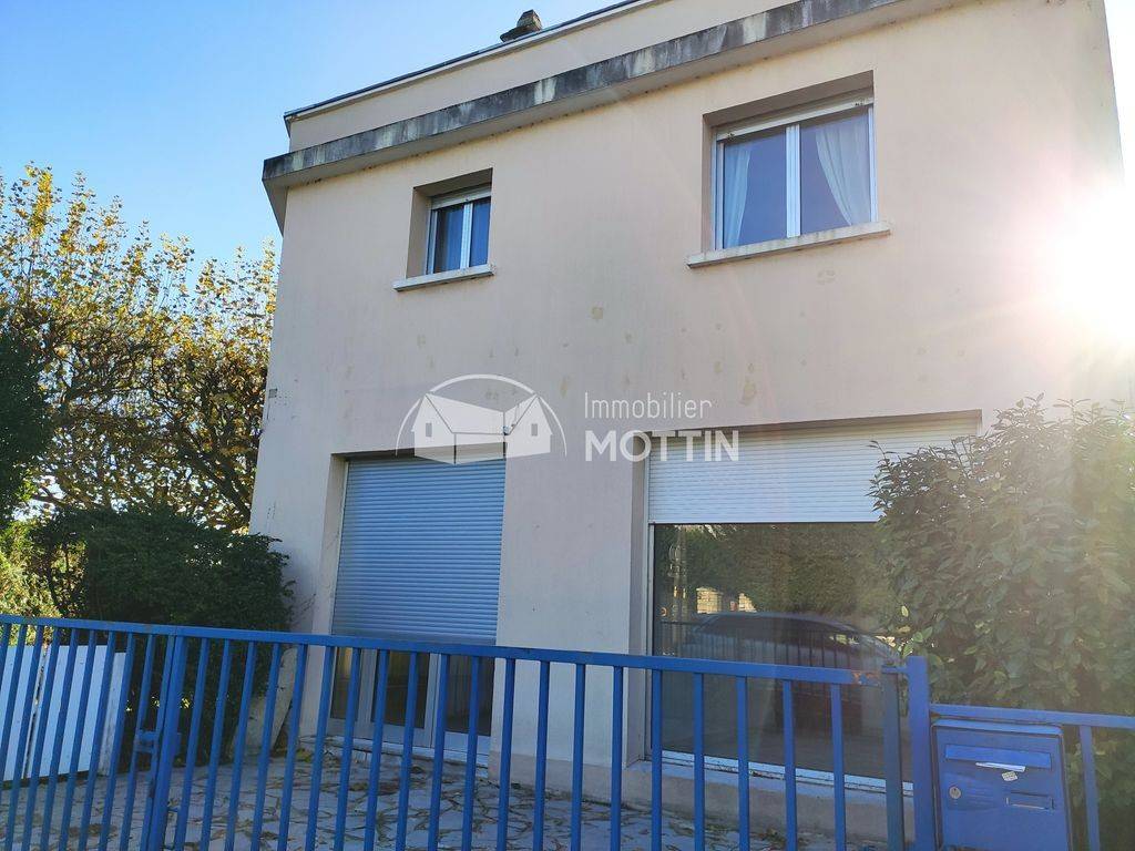 Sale Single family villa Vitry-sur-Seine. 170 m², ref. 116609247