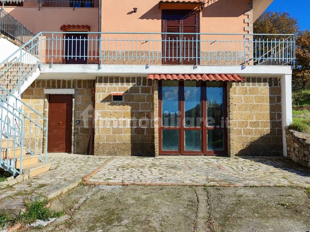 Affitto Villa a schiera in Contrada Ramiera San Potito Ultra. Buono ...