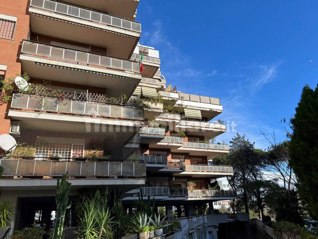 Vendita Appartamento in via Cornelia 7. Roma. Buono stato, quarto piano ...